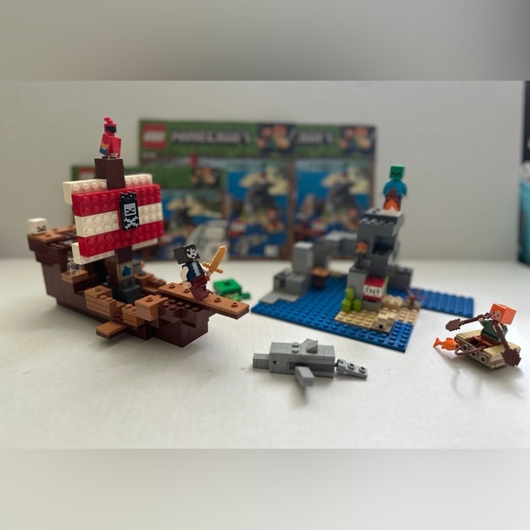 Lego | Toys | Lego Minecraft The Pirate Ship Adventure 2152 | Poshmark